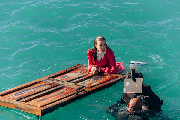 16-year-old Anna Peresild could not save 'Alice in Wonderland' | BB.LV