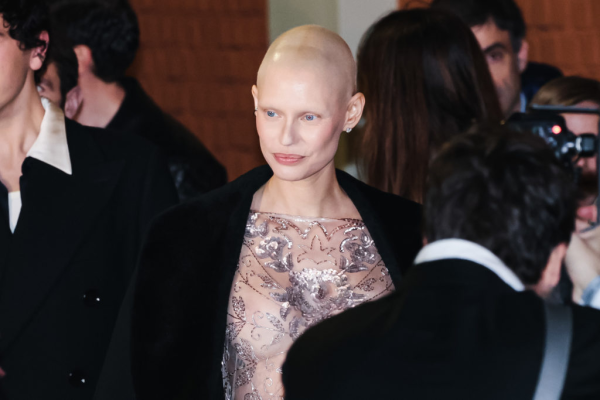 Cancer-Stricken Supermodel: “I’m Still Damn Sexy” | BB.LV