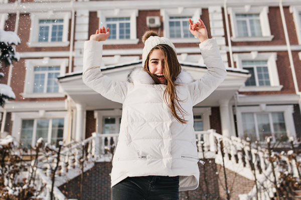 Down Jacket or Fur Coat: Which Keeps You Warmer in Winter? | BB.LV
