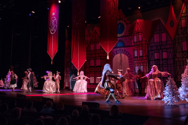 During the school holidays, the musical "The Snow Queen" will take ...