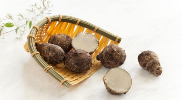 Hairy taro potato: why this exotic vegetable surpasses regular potatoes ...