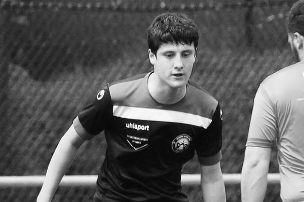 French footballer dies while trying to take a selfie | BB.LV